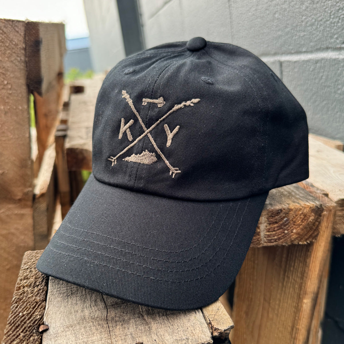 The Original Logo Cap (Black Gold) – The Kentucky Shop